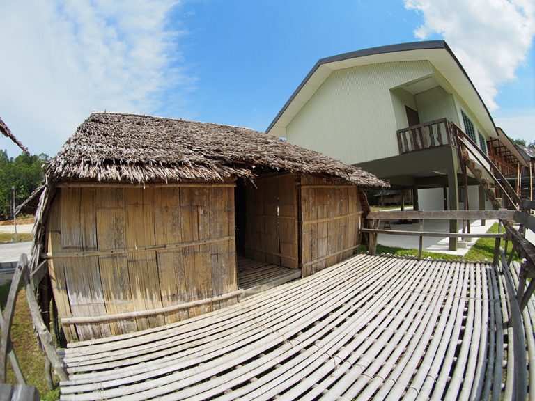 ACCOMMODATION – Borneo Tribal Village
