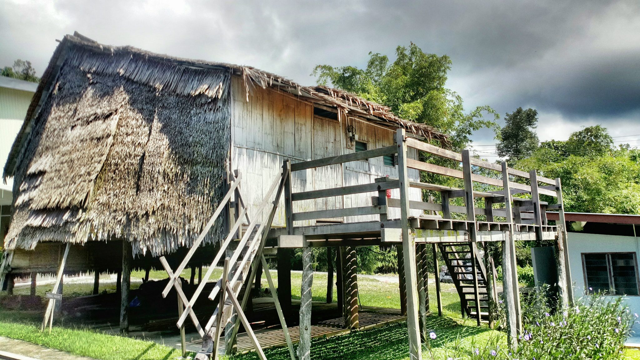 VISITORS Trail & Attractions – Borneo Tribal Village